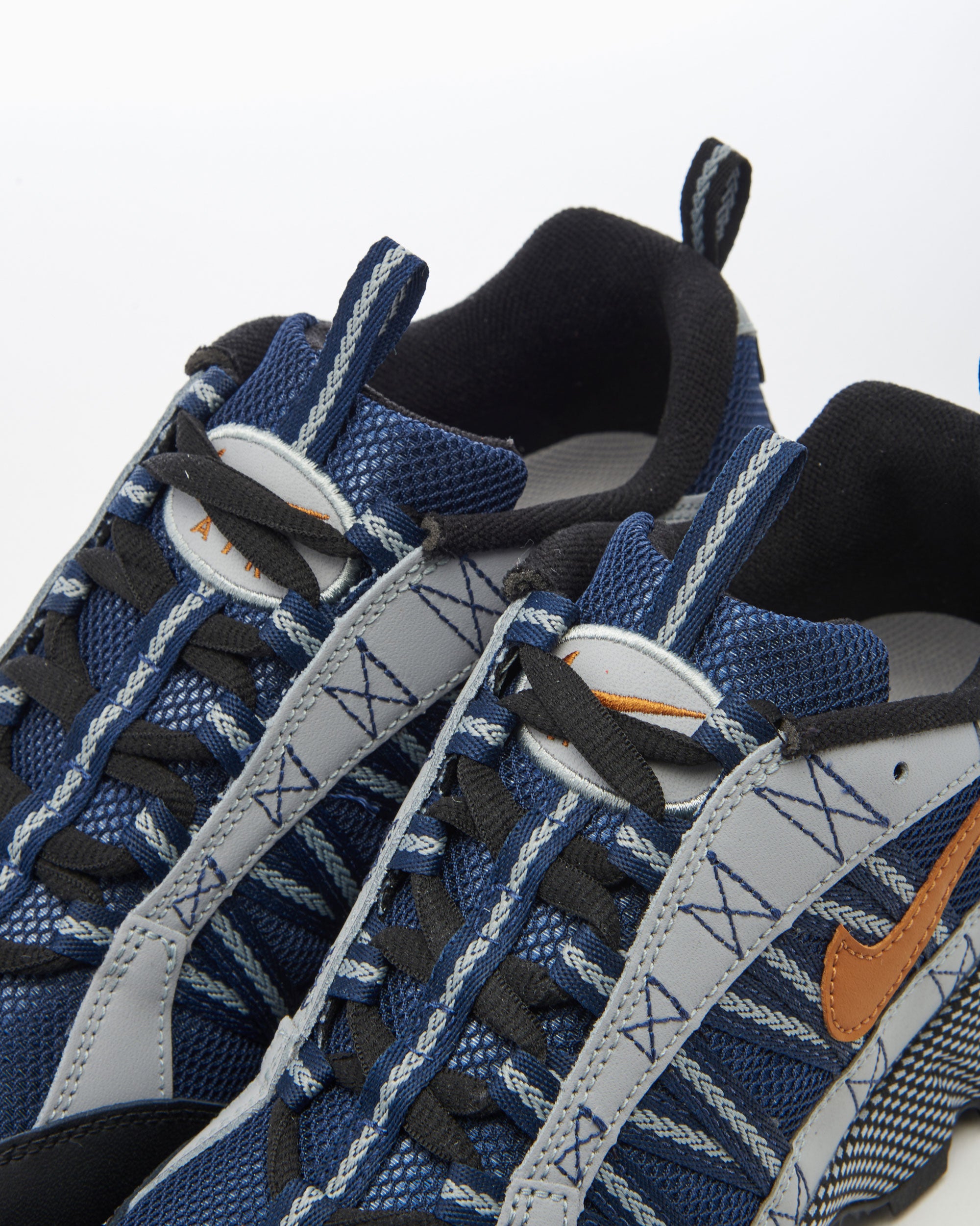 Nike Air Humara "Midnight Forest"